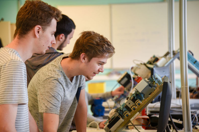 BUT GEII / Génie Électrique et Informatique Industrielle - IUT de Nîmes
